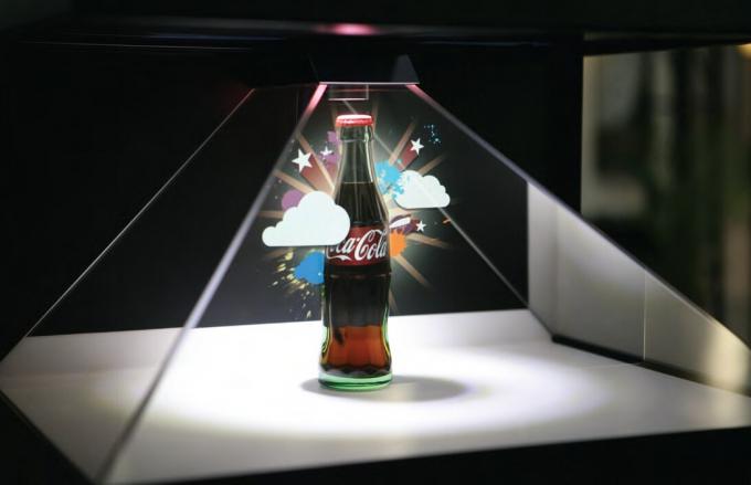 270° 22 Inch Full HD Hologram Pyramid 3D Display Showcase Hologram Box For Exhibition