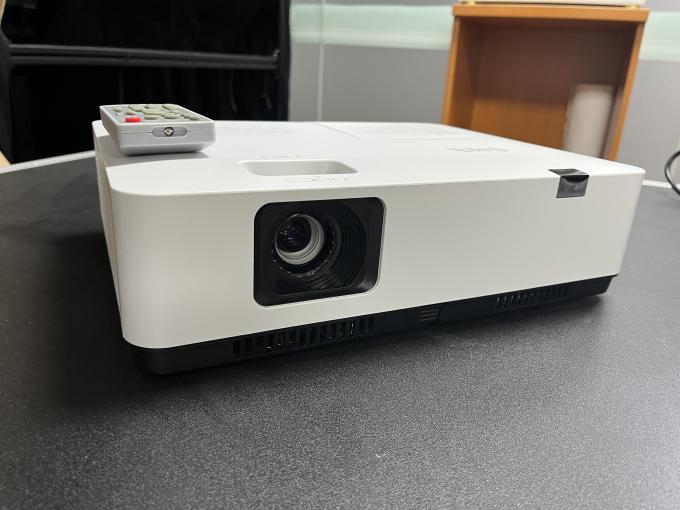 SMX 3LCD Projector 4000lumen 1920x1200 Home Cinema Business Multimedia ...