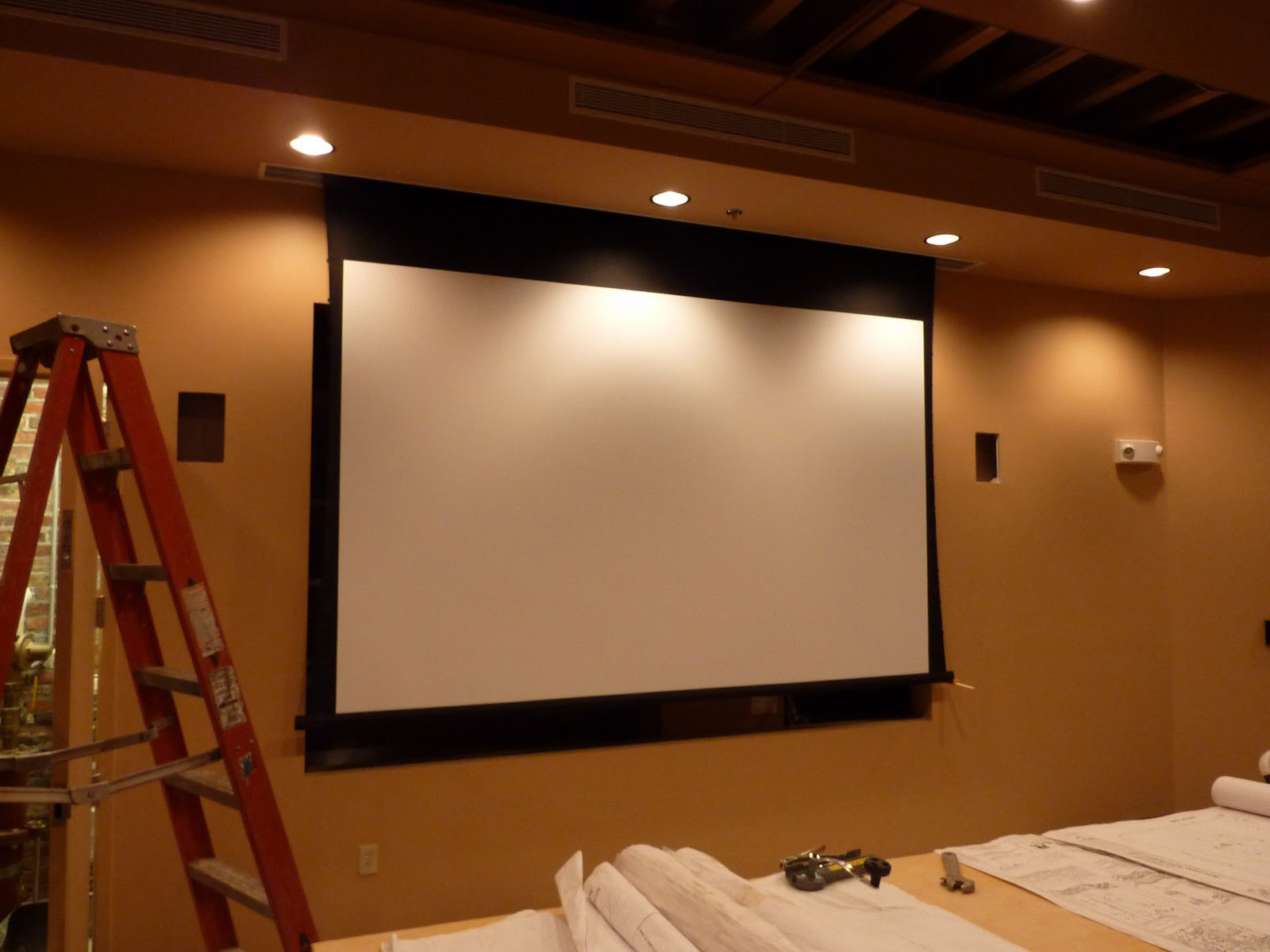 Tensioned 3d Movie Theater Projection Screen , Widescreen Roll Up ...