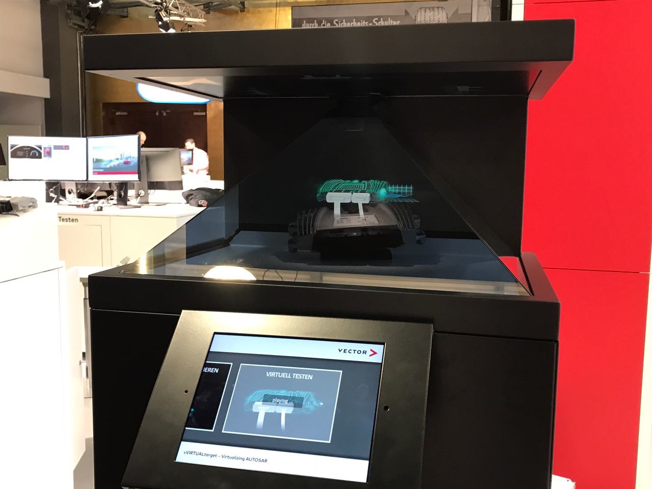 22" Hologram Pyramid Showcase Virtual Hologram 3D Technology ...