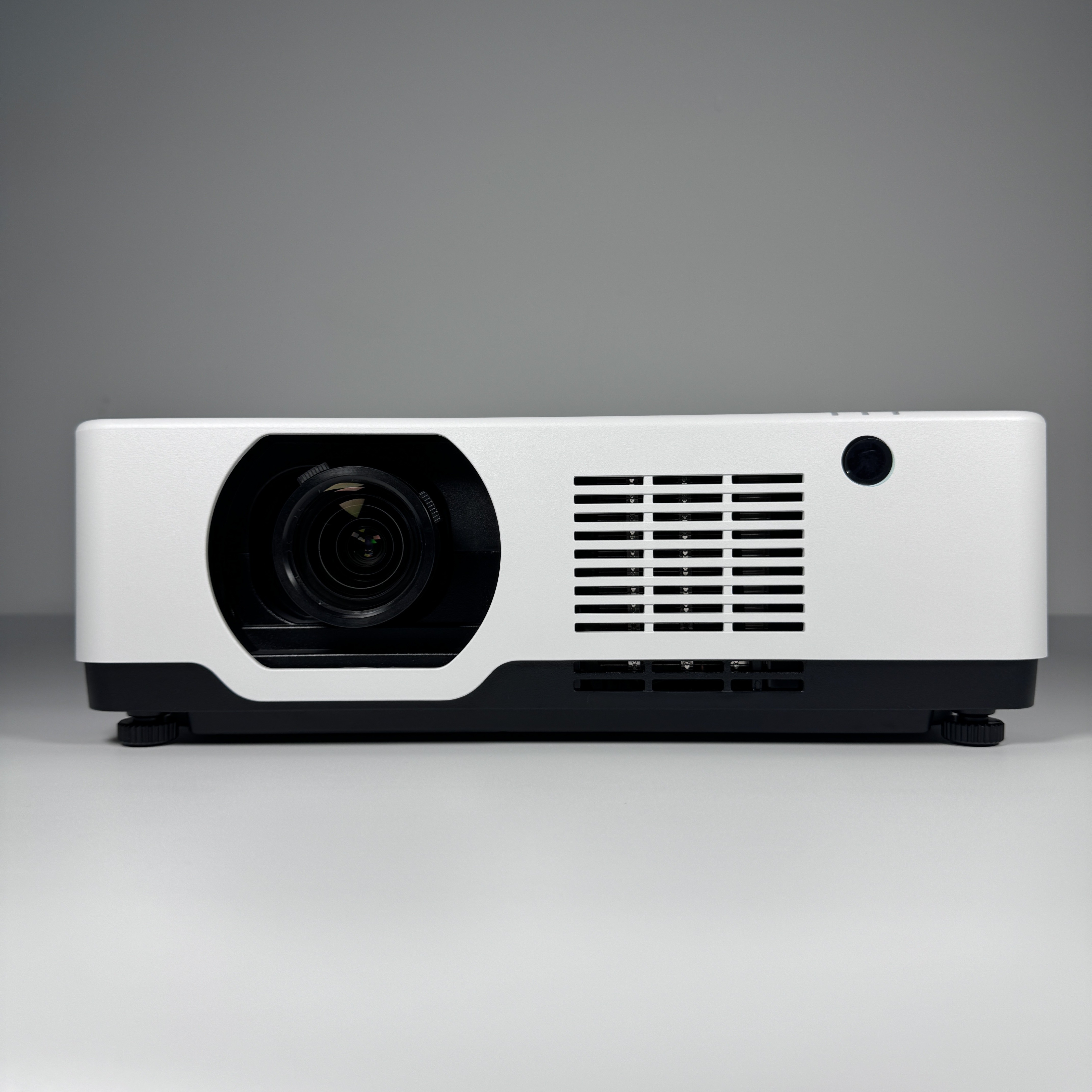 High Resolution 4K 6000 Lumen Laser Projector For Immersive Projection